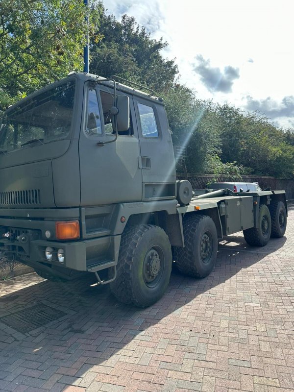 LEYLAND DAF SCAMMELL 8X6 HOOK LOADER TRUCK – Ex Military Sales UK