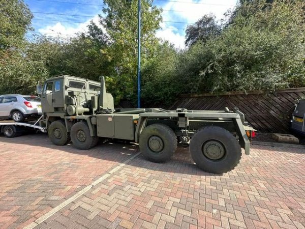 LEYLAND DAF SCAMMELL 8X6 HOOK LOADER TRUCK – Ex Military Sales UK